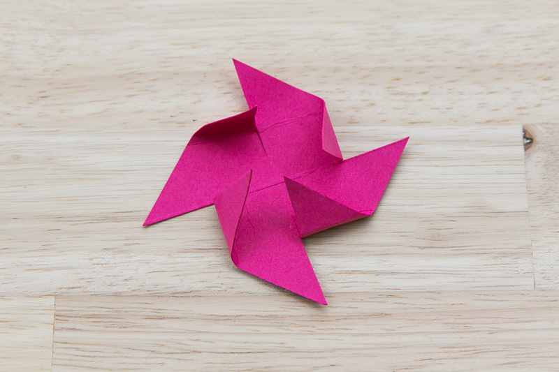 Blog: Learn to Make a Pinwheel for Your Cards + Use a - Studio Calico